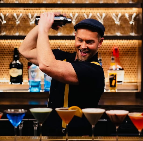 Wil’s Martini Lounge reviews, photos - Chicago - GayCities Chicago