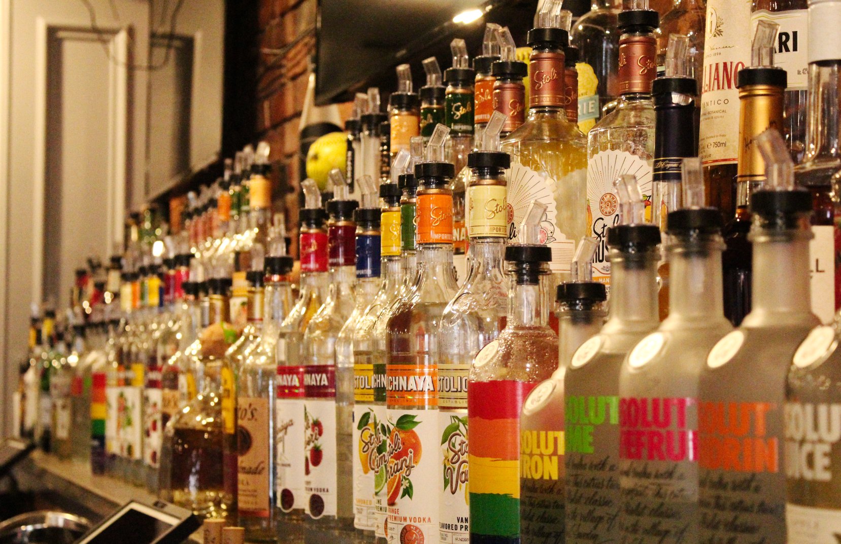 Chez Est reviews, photos - Sheldon/Charter Oak - Hartford - GayCities ...