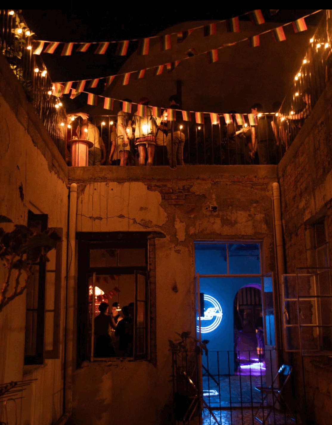 Revuelta Queer House reviews, photos - Col. Roma - Mexico City ...