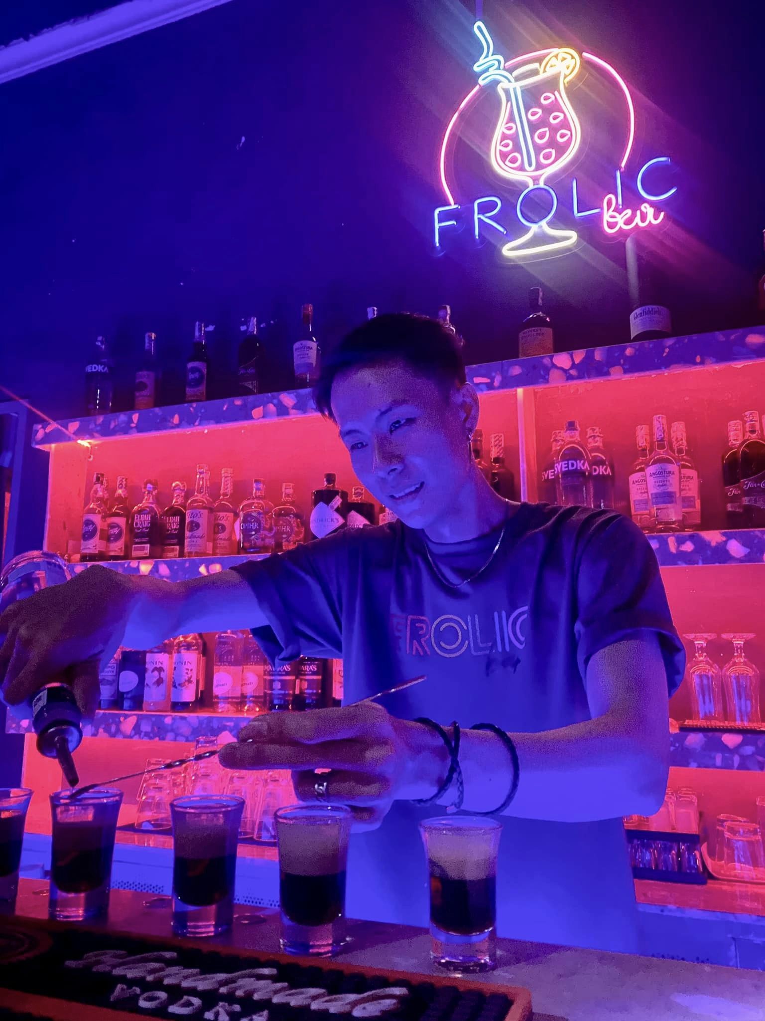 Frolic Bar reviews, photos - Ho Chi Minh City - GayCities Ho Chi Minh City