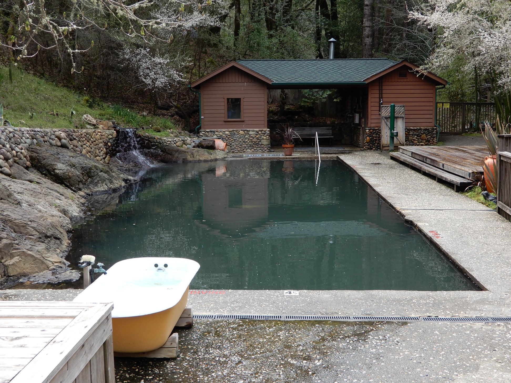 4 clothing-optional hot springs to soothe your winter blues