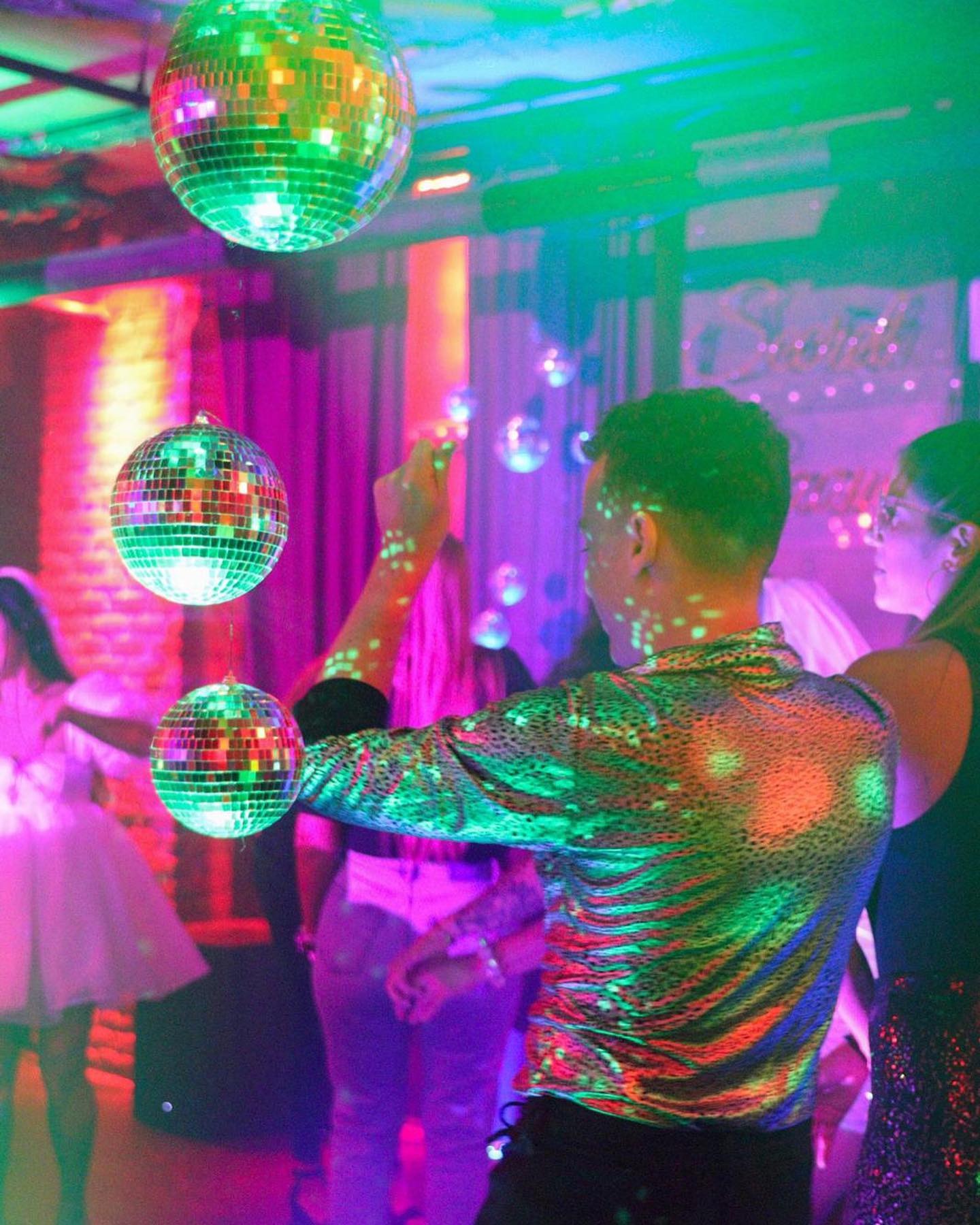 Lucky Cheng's reviews, photos - Midtown - New York City - GayCities New York City