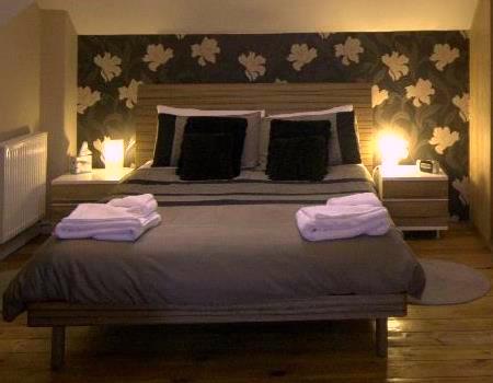 Ty Rosa reviews, photos - Cardiff - GayCities Cardiff