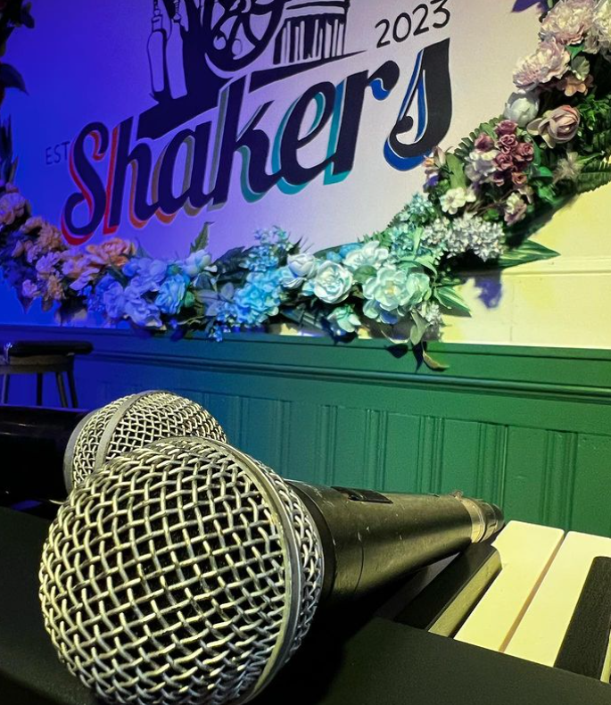 Shakers reviews, photos - Columbia Heights - Washington, DC - GayCities ...